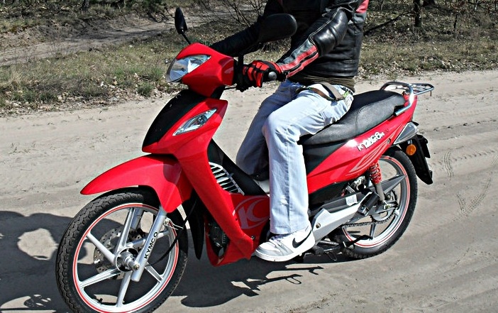 Co wybrać? Skuter czy Motorower | Jednoślad.pl