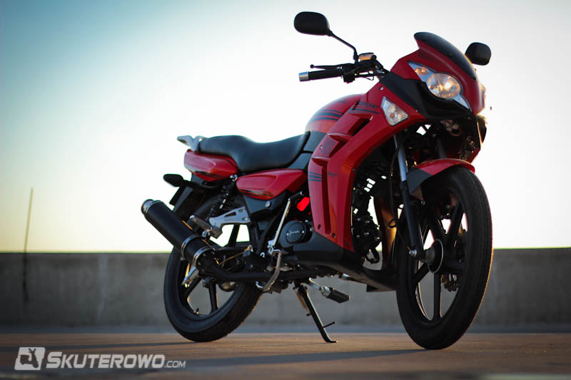 Junak 901 Sport: Poznaj z Bliska | Jednoślad.pl