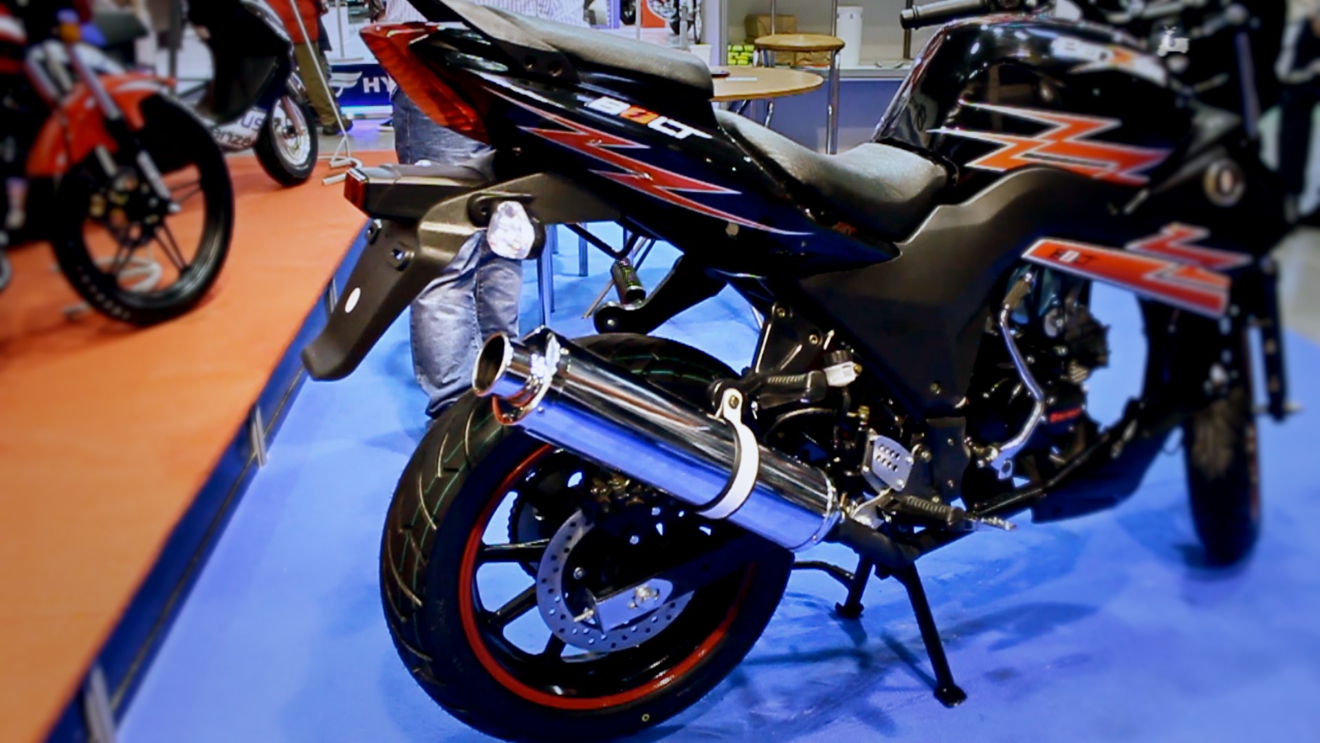 Benzer Bolt 50: Nowy Sportowiec od Benzera | Jednoślad.pl