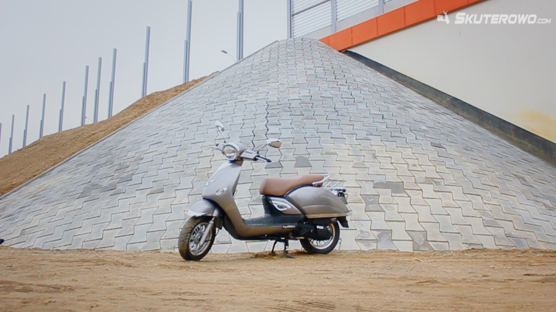 Test Romet Retro 7 125: Retro Teraz w Modzie | Jednoślad.pl