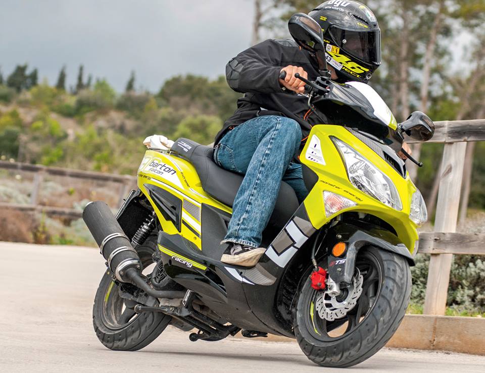 Skuter Barton Falcon 125 – jedyny z dwoma hamulcami tarczowymi ...
