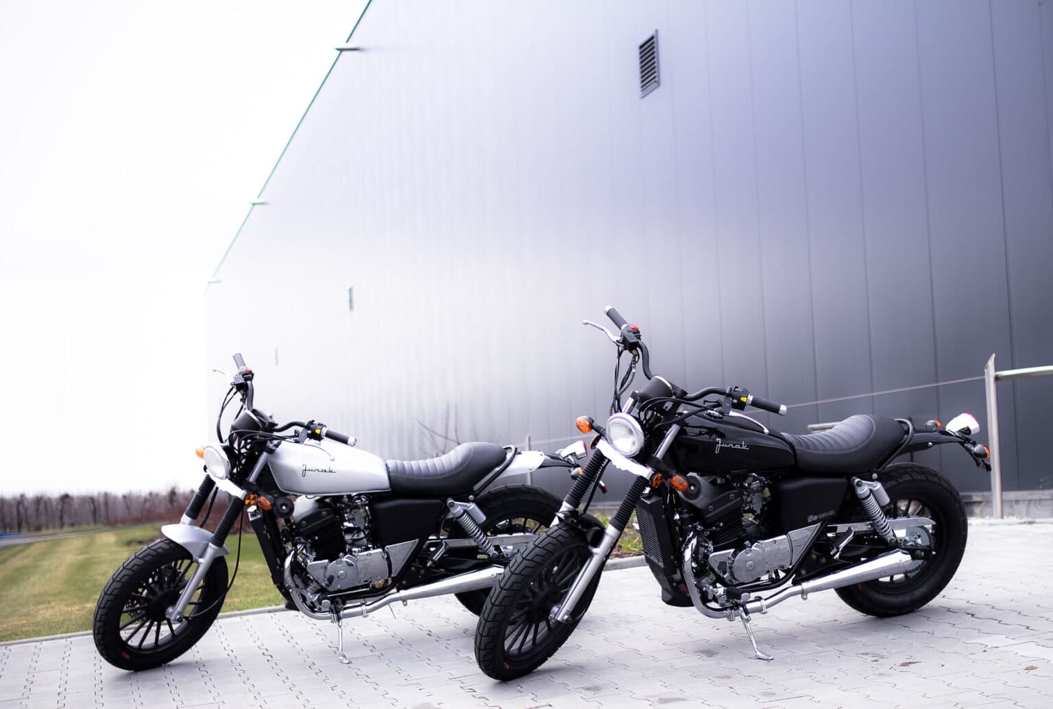 Junak M11 125 Cafe: Junak pokazuje kolejny nowy motocykl na sezon 2016 ...