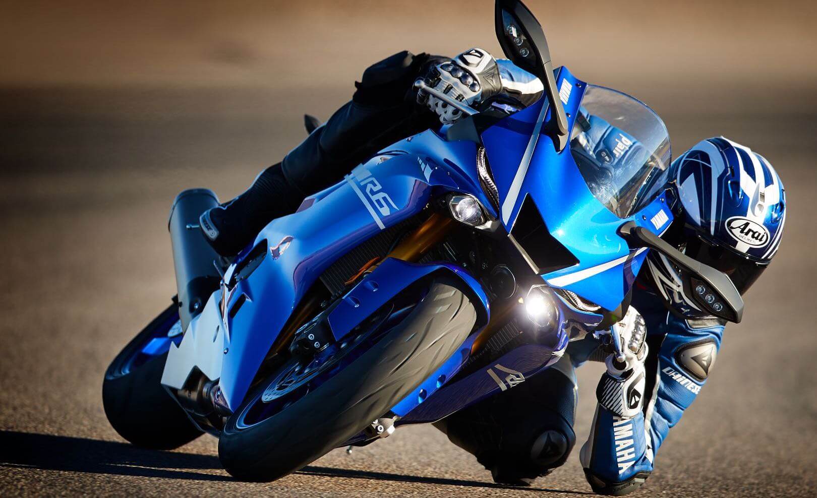 Nowa Yamaha R6 już w Polsce (YZF-R6 2017). Czas zajrzeć do salonów ...