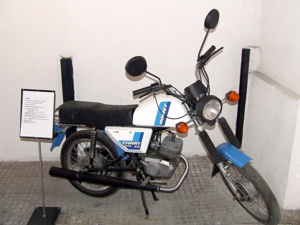 Motorower CHART 210: wzorowany na lepszych, ale najgorszy w historii ...