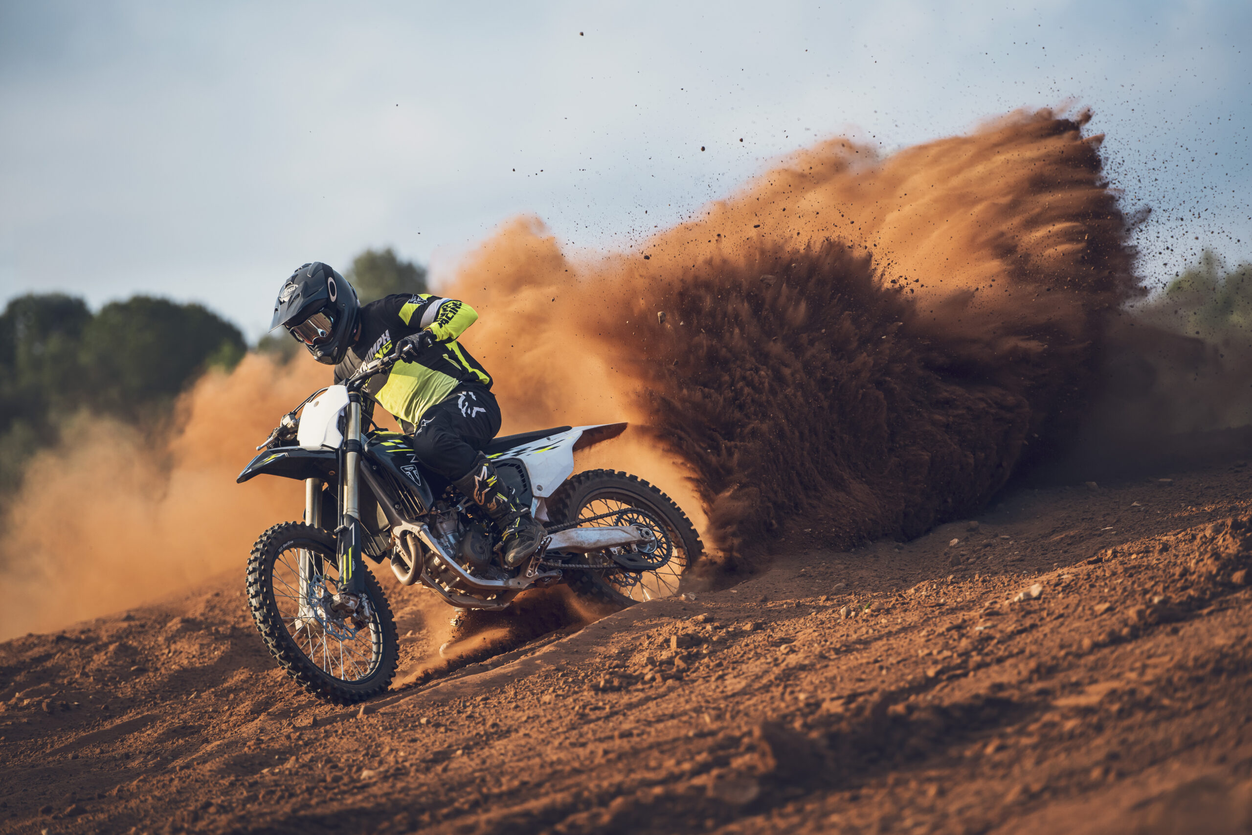 Triumph TF450-X 2026 - nowy brytyjski arystokrata off-roadu się nie boi ...